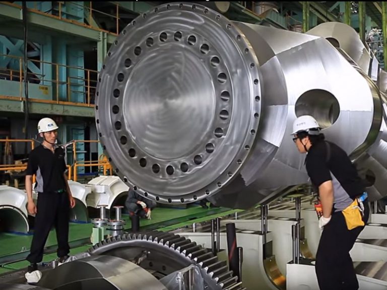 Wärtsilä-Sulzer RTA96-C : Ça commence à être du moteur, ça... – Passion ...